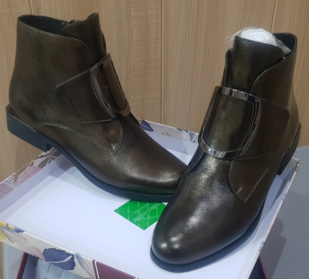 Продаётся женская обувь