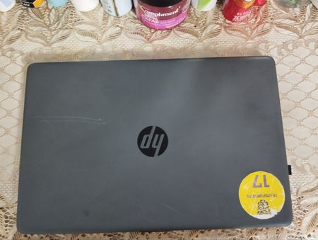 Notebook sotiladi srocni
