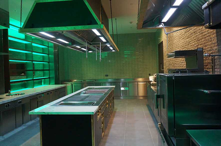 Продаю гостиницу
Фергана йули, Файзабад
3,200 м2
10 соток 
35 номеров