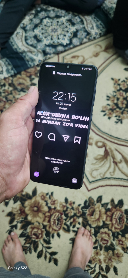 Samsung a 70  8/128 holati yaxshi sensiri ozgina yorilgan