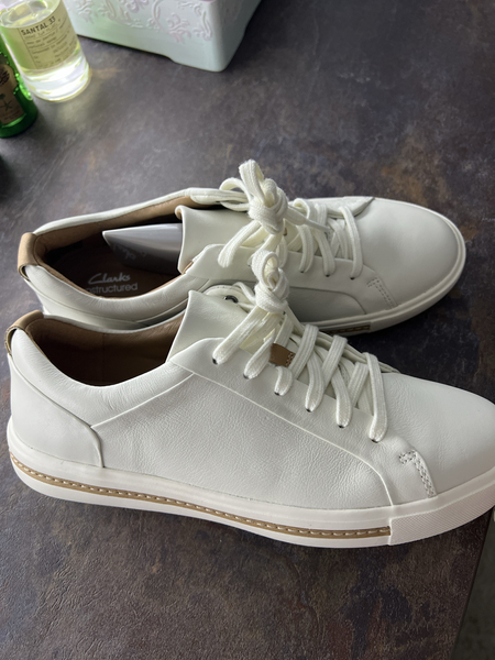 Кроссовка от Clarks кожа 37-38 новые