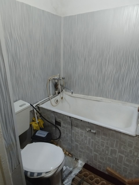 Буз-2,Эко базар ,общежитие 21м² балкон 1/3 
1/1/4.  21м² балкон 1/3
Це