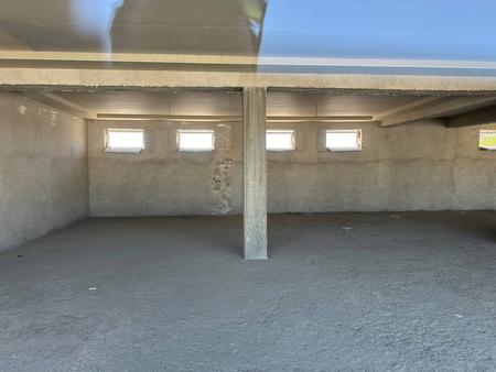 Продаётся 4х этажном здание с подвалом  1500м². Турон гостиная,.