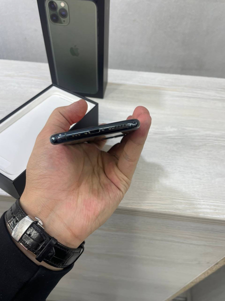 Iphone 11 pro green