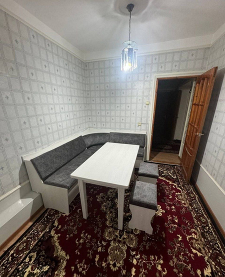 .Продам 2комнатную 77серия 2этаж балкон 2х6метр 56м2 11кварталЧиланзар