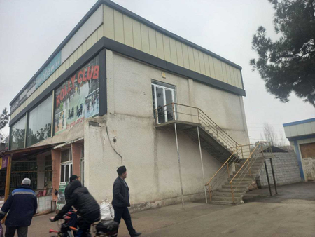 Uychi tumanida noturar bino inshoot bo`lib to`lash asosida sotilmoqda