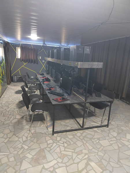 Kompyuter klub tayyor biznes