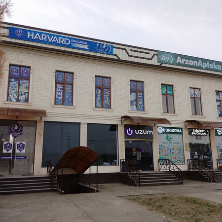 2 etaj arendaga beriladi Uzum market usti