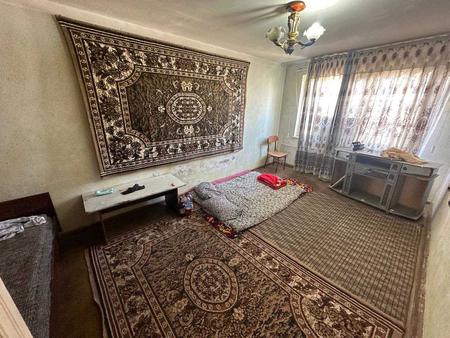 Продаётся 2х комн квартира на 5 этаже Ор-р 8 школа Гуливер