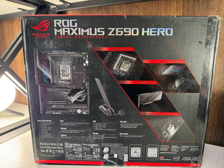 Intel i9 12900K + ASUS ROG MAXIMUS HERO Z690 + DDR5 32GB 5600MHz