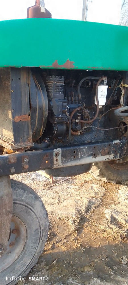 Traktor sotiladi