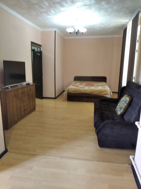 Сдаётся Ц-1 в аренду 1/4/4/-45кв.м 450у.е
