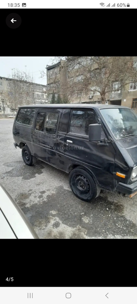 Автомобил микроавтобус