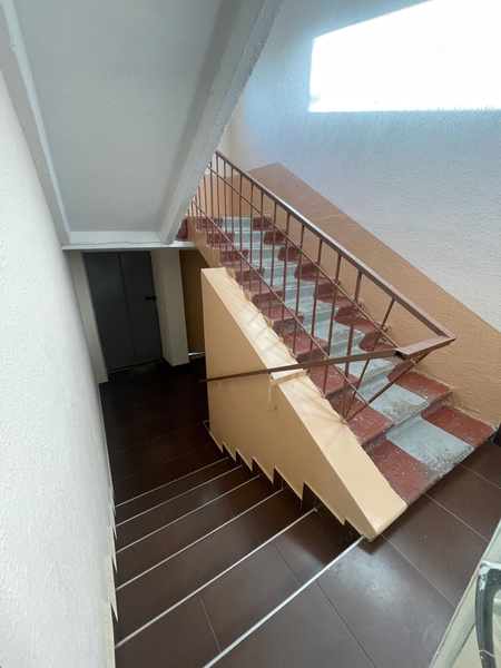 4 х комнатная квартира , Коммерция