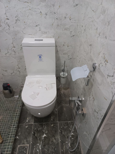 ariston rakvina unitaz b/d simistitel va aksessuarlarini ustanovka
