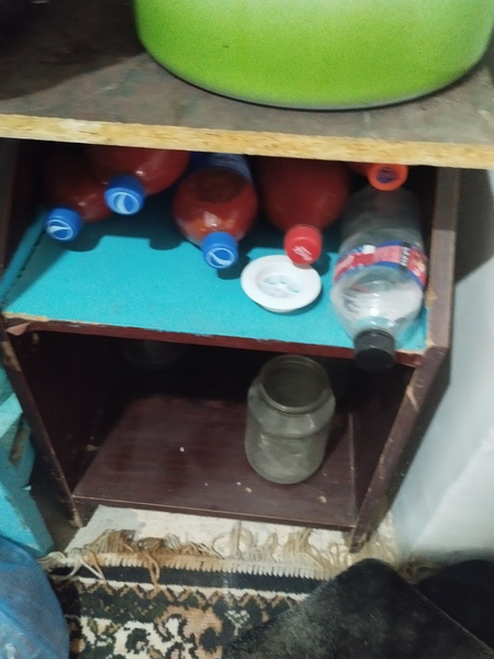 42 lik televizor sotiladi patstavka bn birga