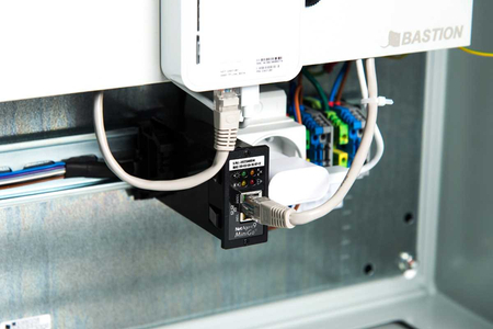 Источник бесперебойного питания SKAT SMART UPS-1000 IP65 SNMP WI-FI