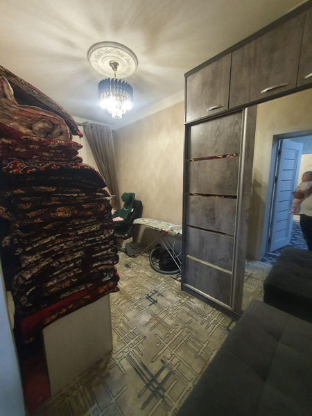 Kvartira sotiladi 3 xona 1 etaj bek baraka turar joy majmuasida 85000