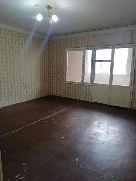 Продаётся квартира Козирабад 2/2/9 балкон 1×7
