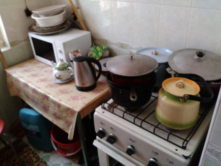 Суточно дом с бассейном . Вблиз города .Гольф клуб.