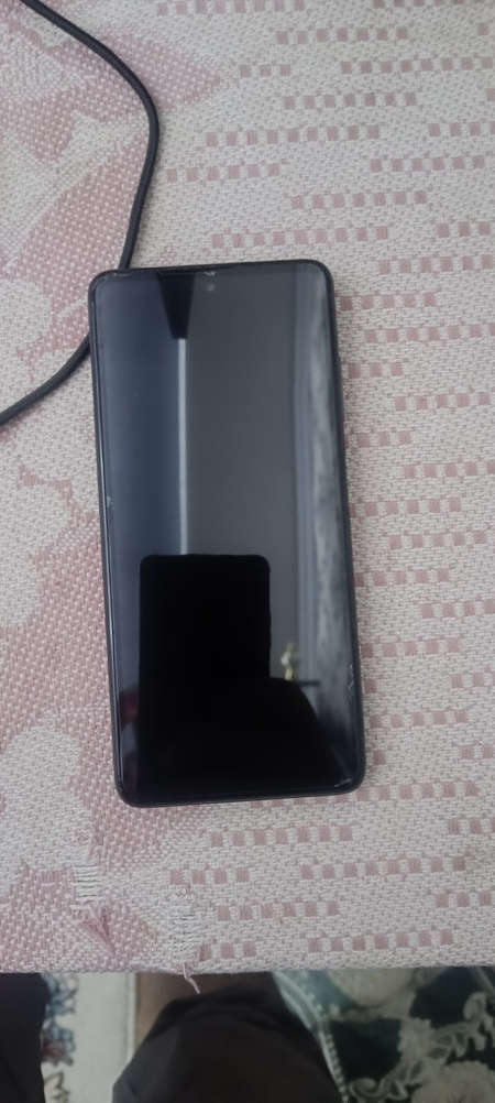 Poco x3. 64 gb xotira. Xolati yahshi