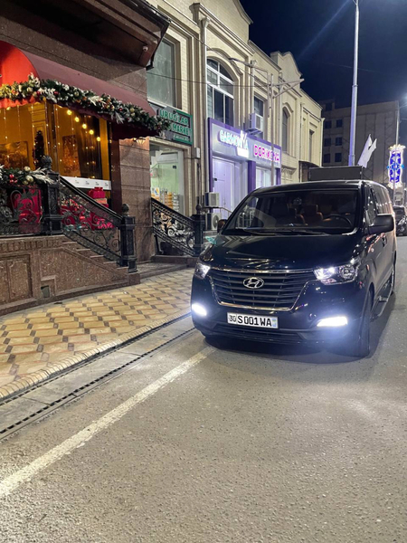 VIP TAXI Hyundai Grand Starex