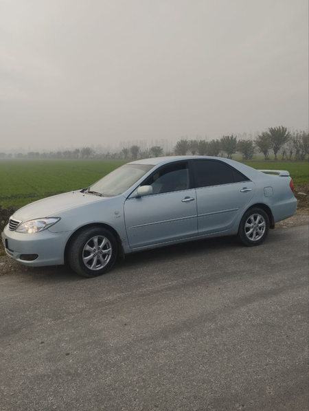 Toyota Camry Sotiladi. Yili 2004.\\n\\nMashina: Toyota Camry\\nYili: 2004\\nYo