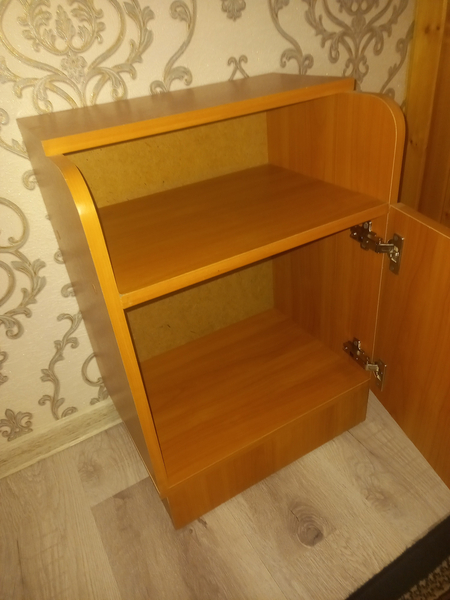 Продаётся тумбочка