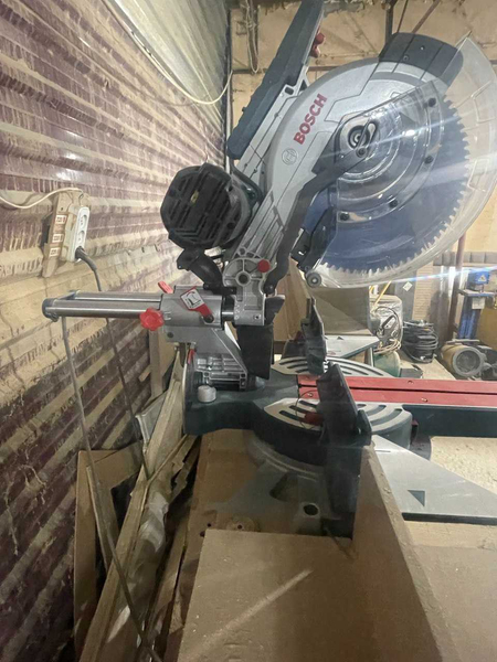 Пила торцовочная BOSCH GCM 12 SDE