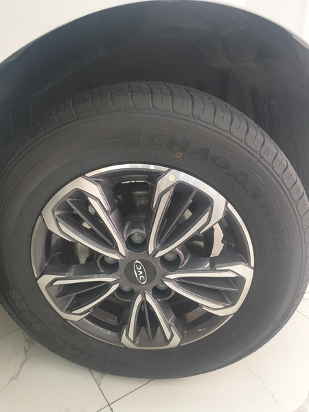 JAC M3 sotiladi Tashkent motors Navoiy filiali