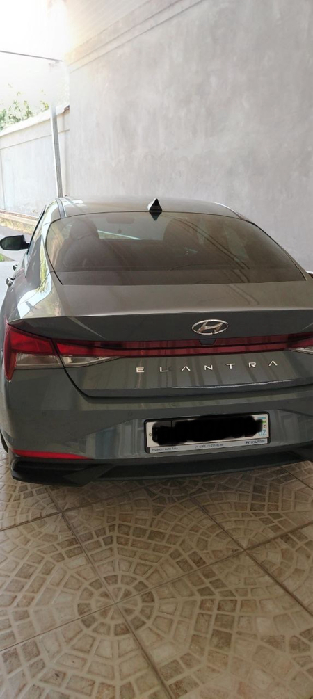 Hyundai Elantra 2021