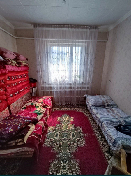 Квартира, дом сотилади 3 хонали пишкан гиштан курилган 1 этажда жойлаш