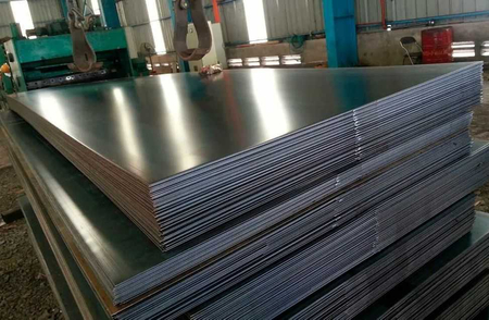 Металлические листы в продаже / Metall listlar sotuvda