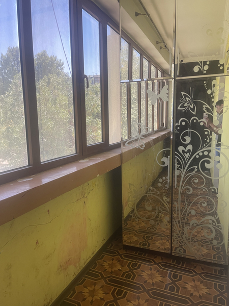 Срочно продается сотилади 1 ком квна 2 этаж в районе Согдияна