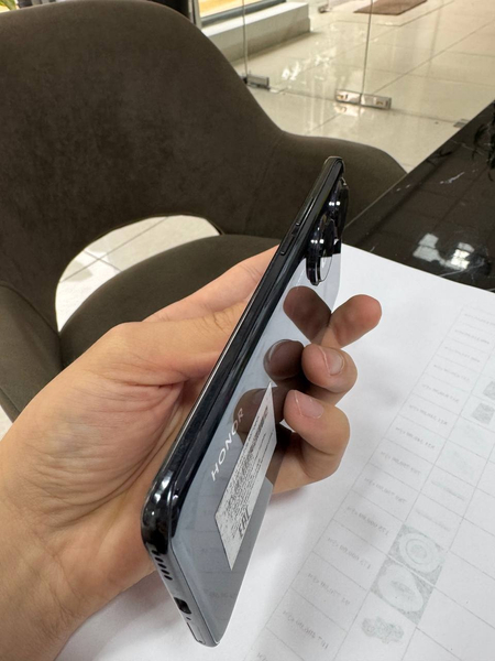 Honor 90,holati ideal