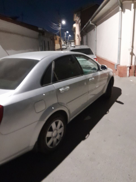 Avtomobil jentro