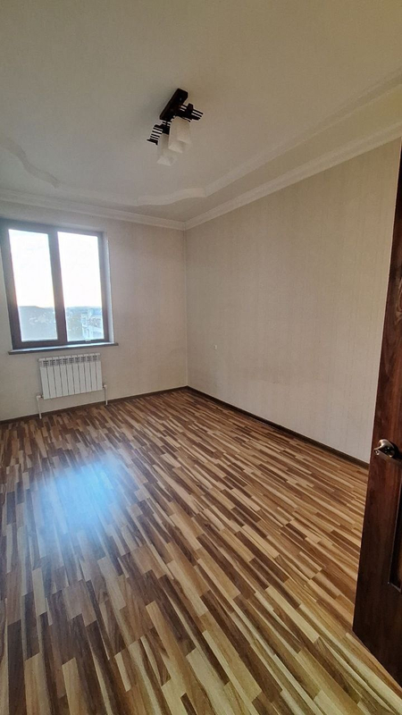 Продаётся новостройка 3х комнатная  квартира недалеко от метро Беруний