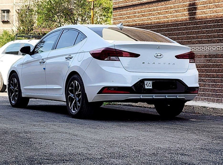 Hyundai Elantra 2020