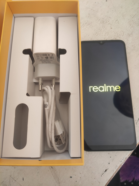Realme 6i .4.128 pamyat halati yaxshi