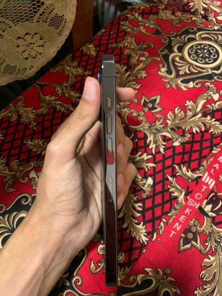 iPhone 14 Pro Max - Состояние как новый, полный комплект.