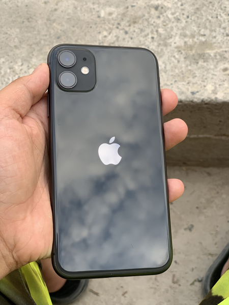 Iphone 11 64gb yangi emkost 100%