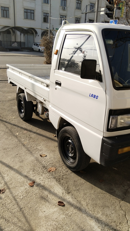 Kareski Labo sotiladi 5400 kelishamiz