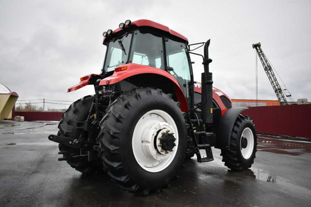 Traktor YTo NLX 2404 Variantga