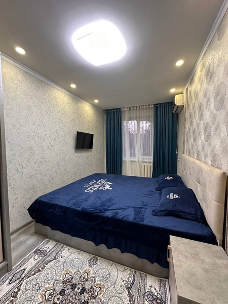 Чиланзар 5 квартал 2/2/4 Балкон 2х6 кирпич 60 квадрат срочно 71500$