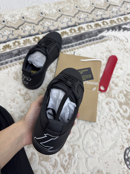 Кеды от Louboutine