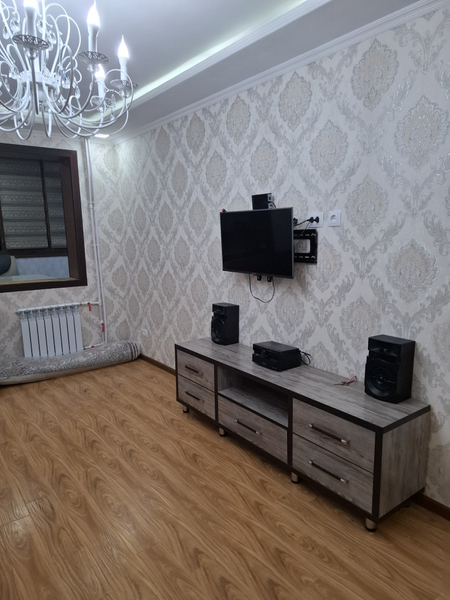 Продаётся 3 комнатная квартира, 4 микрорайон, 4 этажного дома,1 этаж.