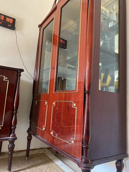 Antikvar mebel yaxshi holatda