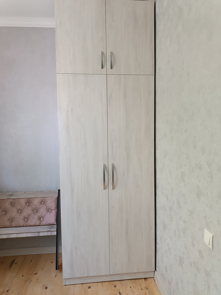 Doʻkonlar uchun stelaj polka vitirinalar