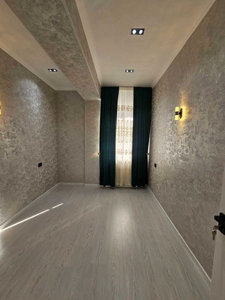 3 xonali 68m² 3-qavat sotiladi.