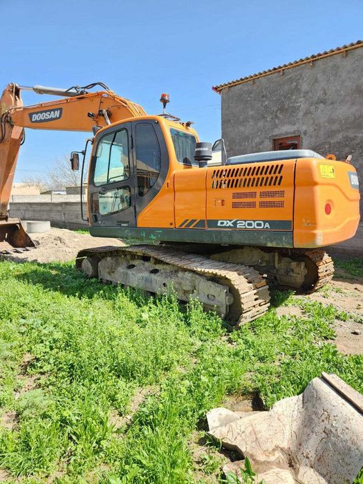 Экскаватор ижарага берилади DOOSAN DX 200A